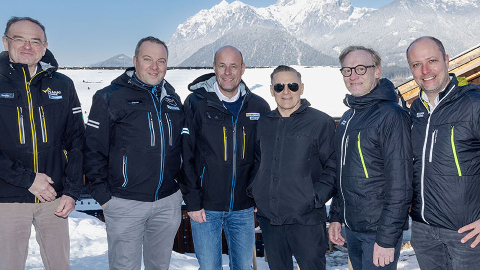 Bryan Adams: Geheimer Ski-Urlaub mit Familie in Österreich - stars24