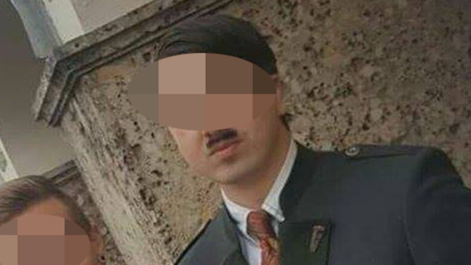 "Hitler"-Double wurde festgenommen - oe24.at
