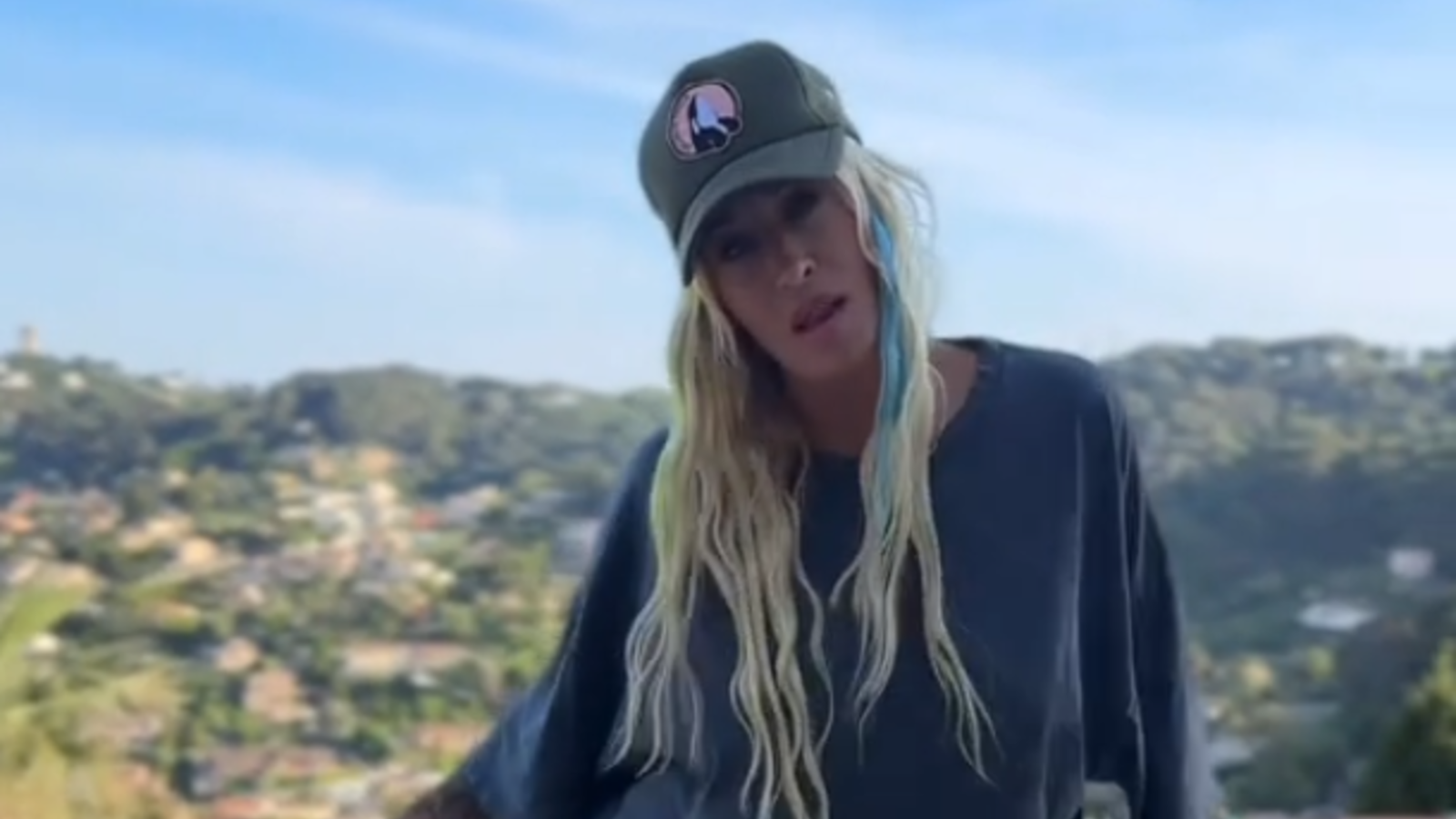 Sarah Connor zeigt sich „unten ohne“, Fans drehen durch - stars24