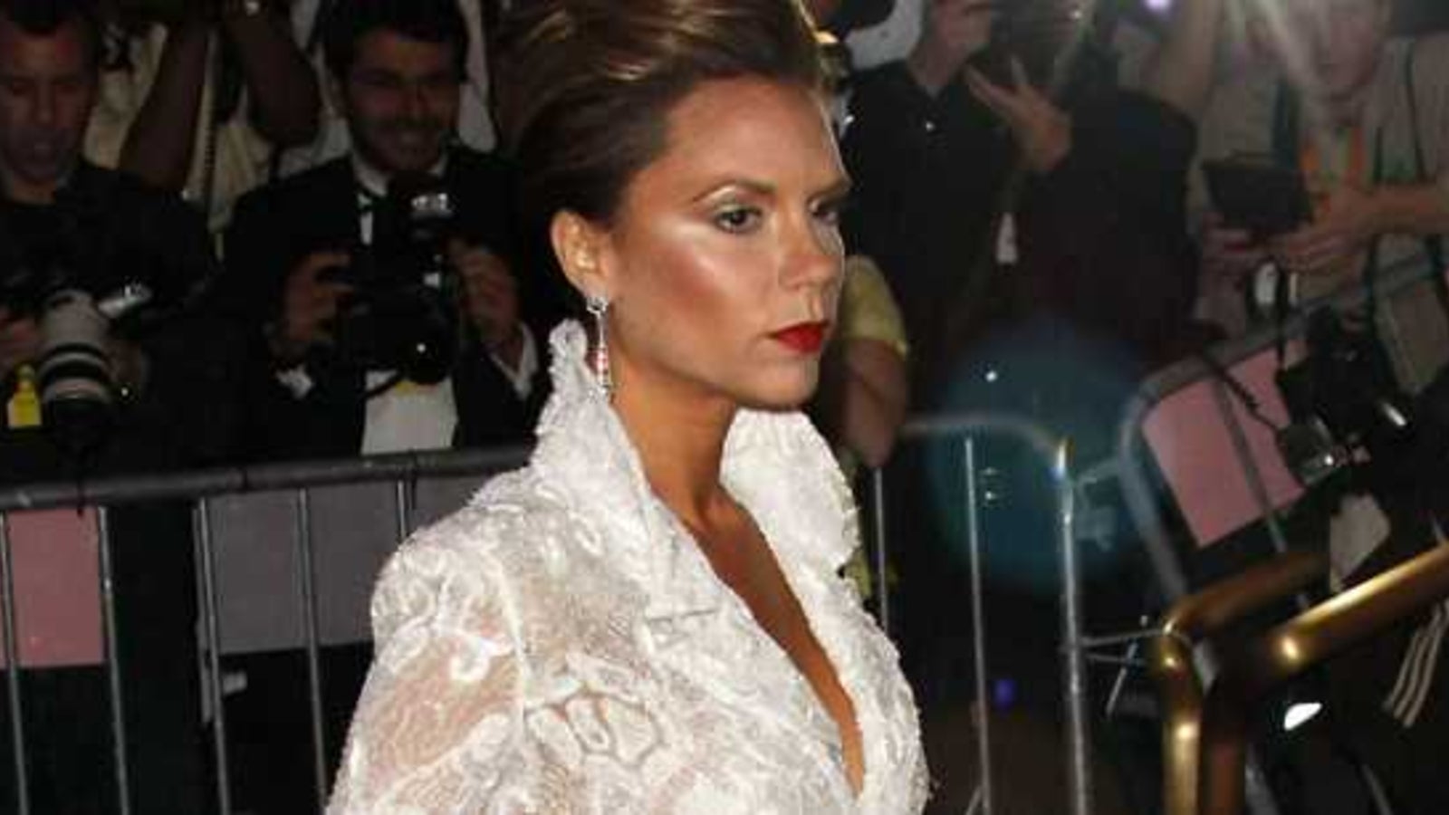 Victoria als Flop - Queen - madonna24.at