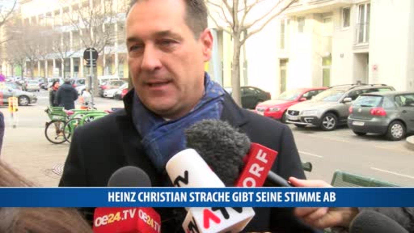 HC Strache bei der Stimmabgabe - oe24.tv