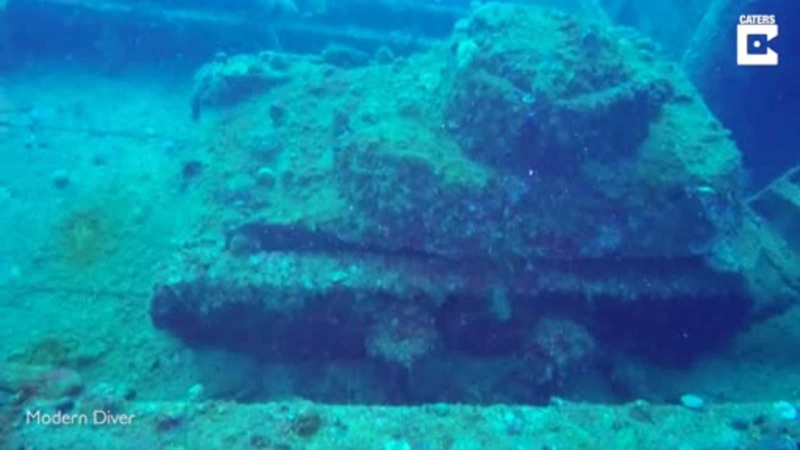 Taucher entdeckt versenkte Panzer aus dem 2. Weltkrieg - oe24.tv