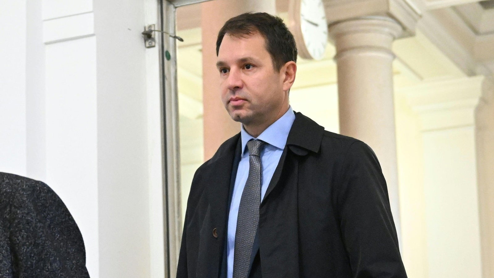 Riesen-Wirbel: Wird Anwalt von Thomas Schmid Justizminister? - Politik-Live