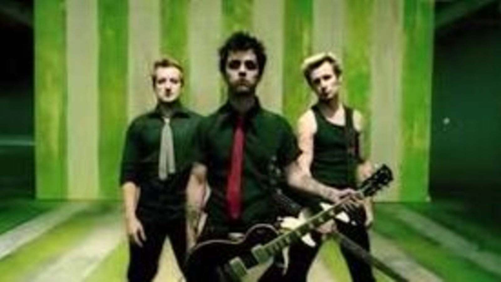 Green Day spielen sich für das Nova Rock Festival ein - oe24.tv