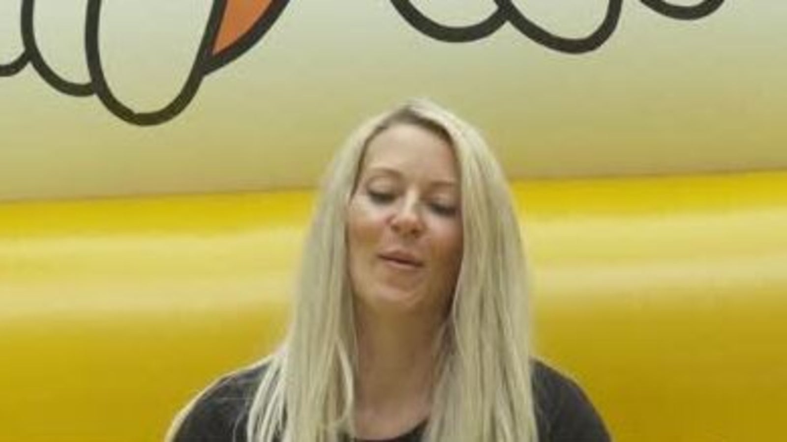 Simone Lugner lenkt sich mit Arbeit in Lugner City ab - oe24.tv