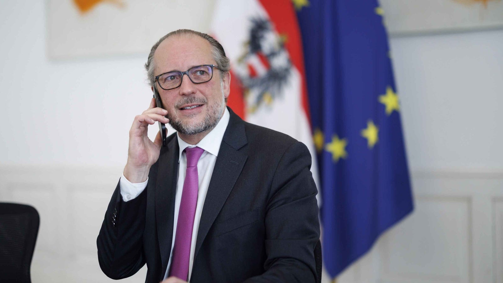 Außenministerium: Streit um Job-Affäre - Politik-Live