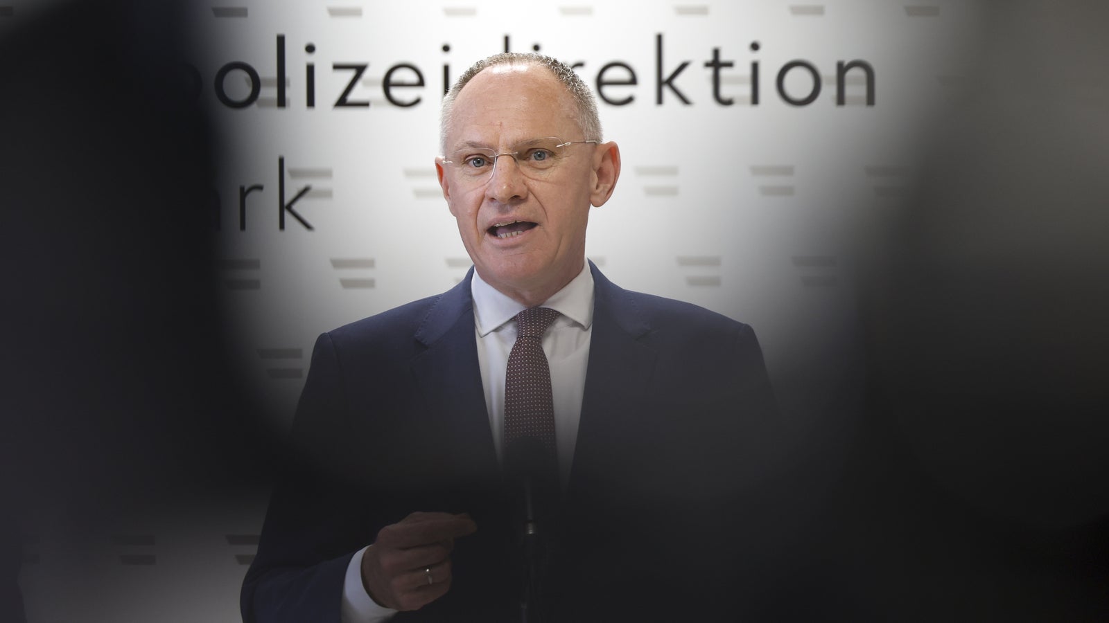 Operation "Ancora": Gigantisches Netzwerk von Menschenhändlern ...