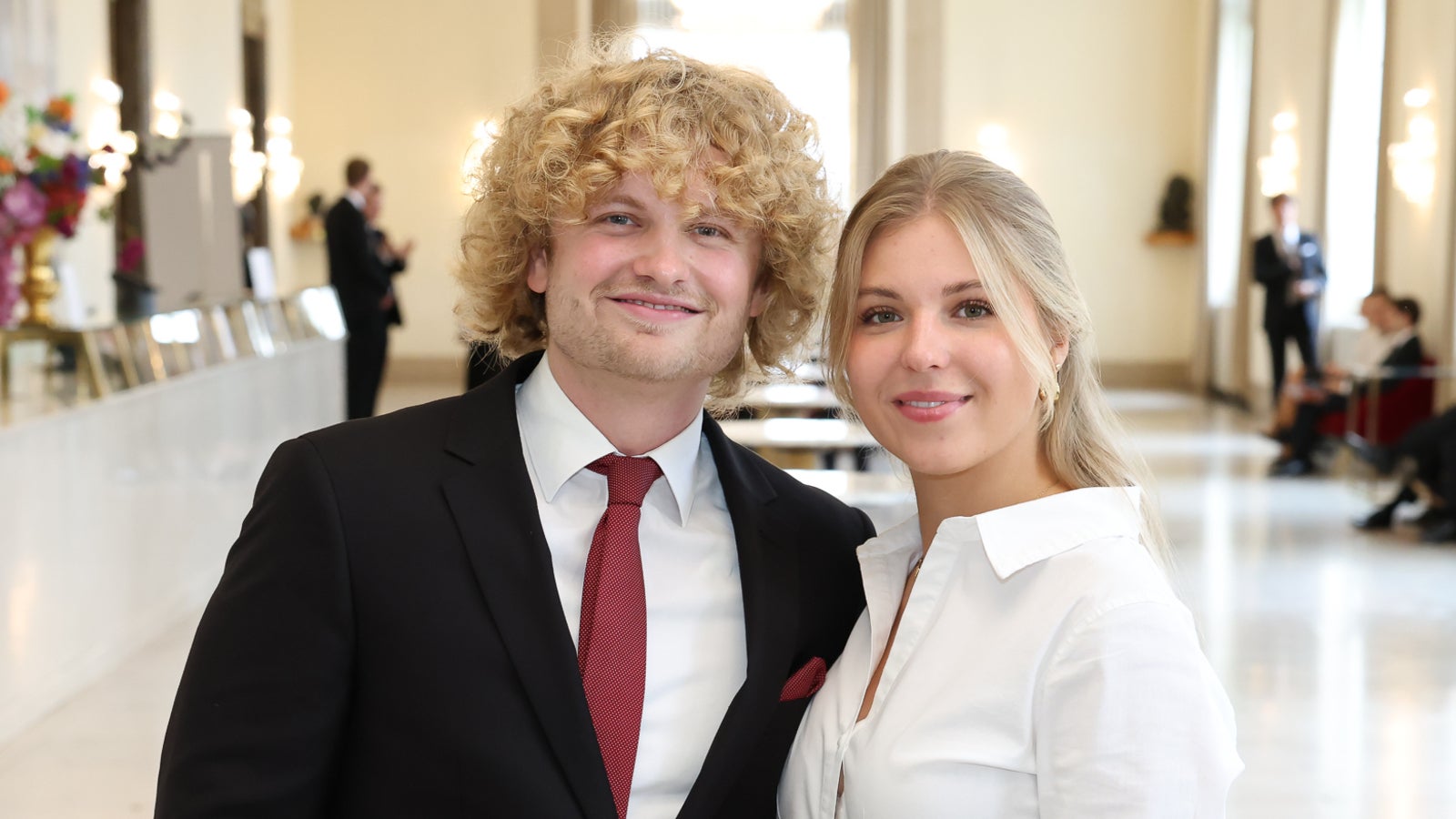 Comedian Dr. Bohl tanzt für Opernball vor - und 600 weitere Paare - stars24