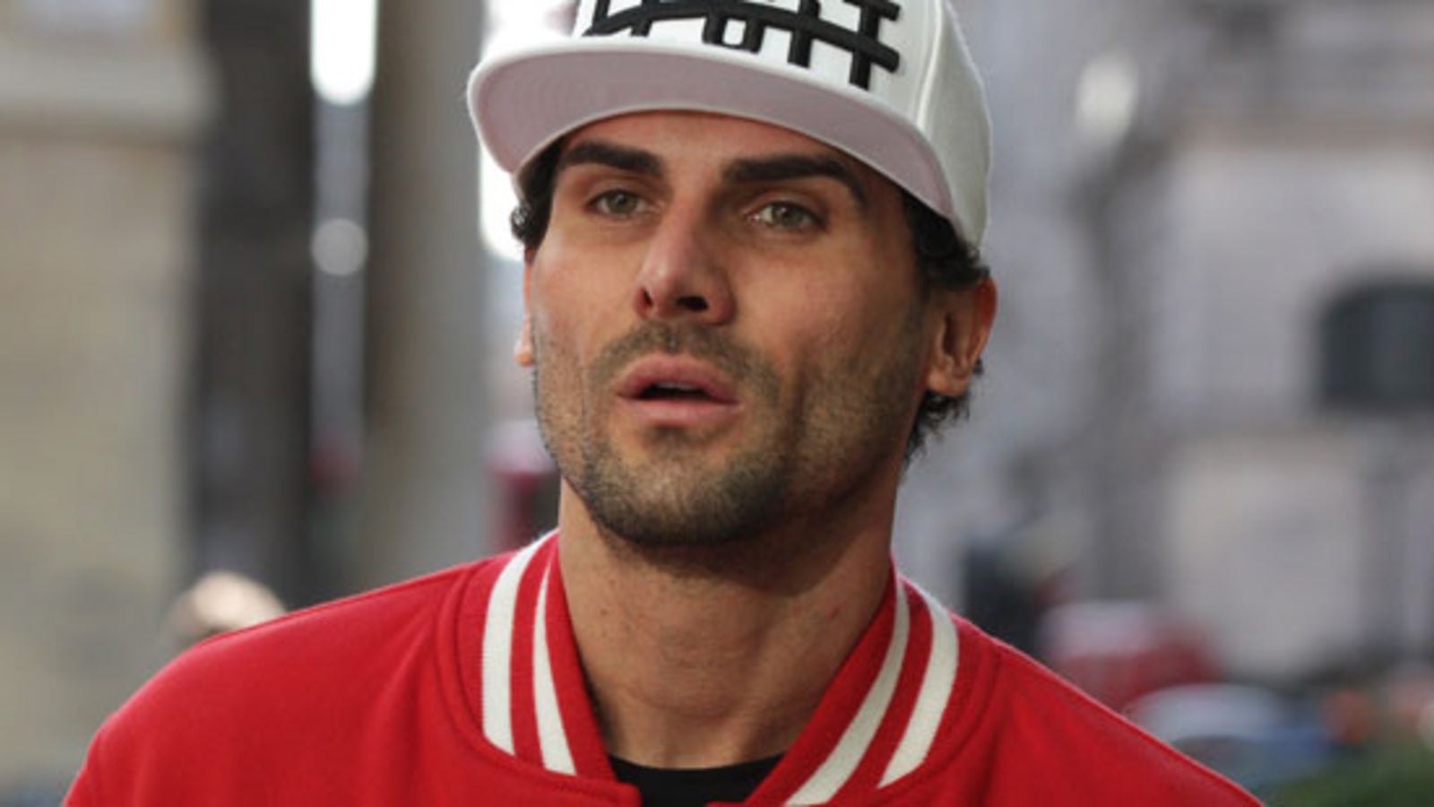 Baywatch-Hobie sticht Mann nieder - stars24