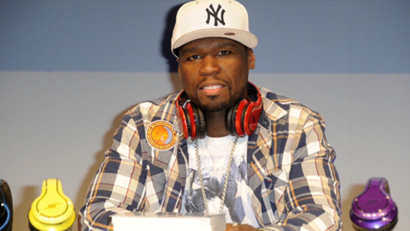 50 Cent gibt Autogramme in Wien - stars24