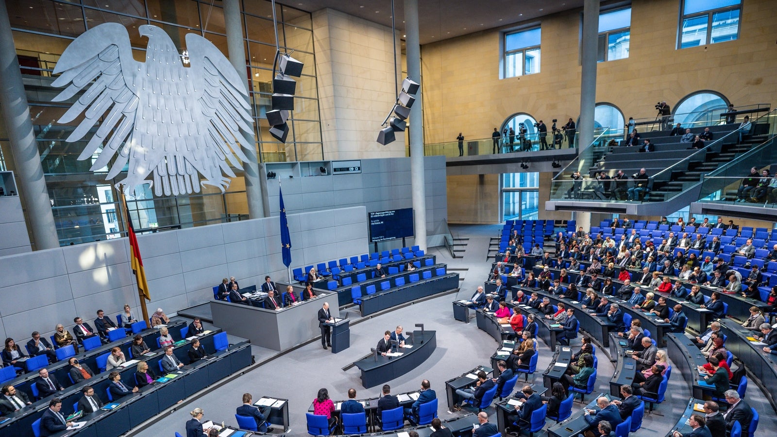 Deutscher Bundestag verabschiedet Sicherheitspaket zur Migration - oe24.at