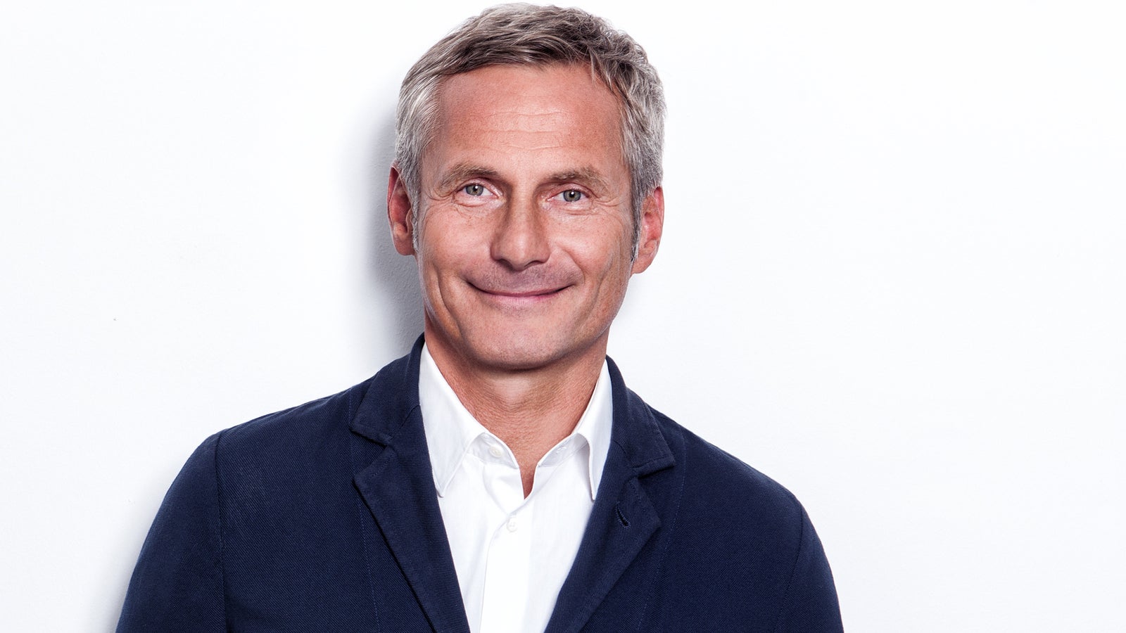 Ex-Hofreitschule-GF Hudler: Ermittlungen teilweise eingestellt - oe24.at