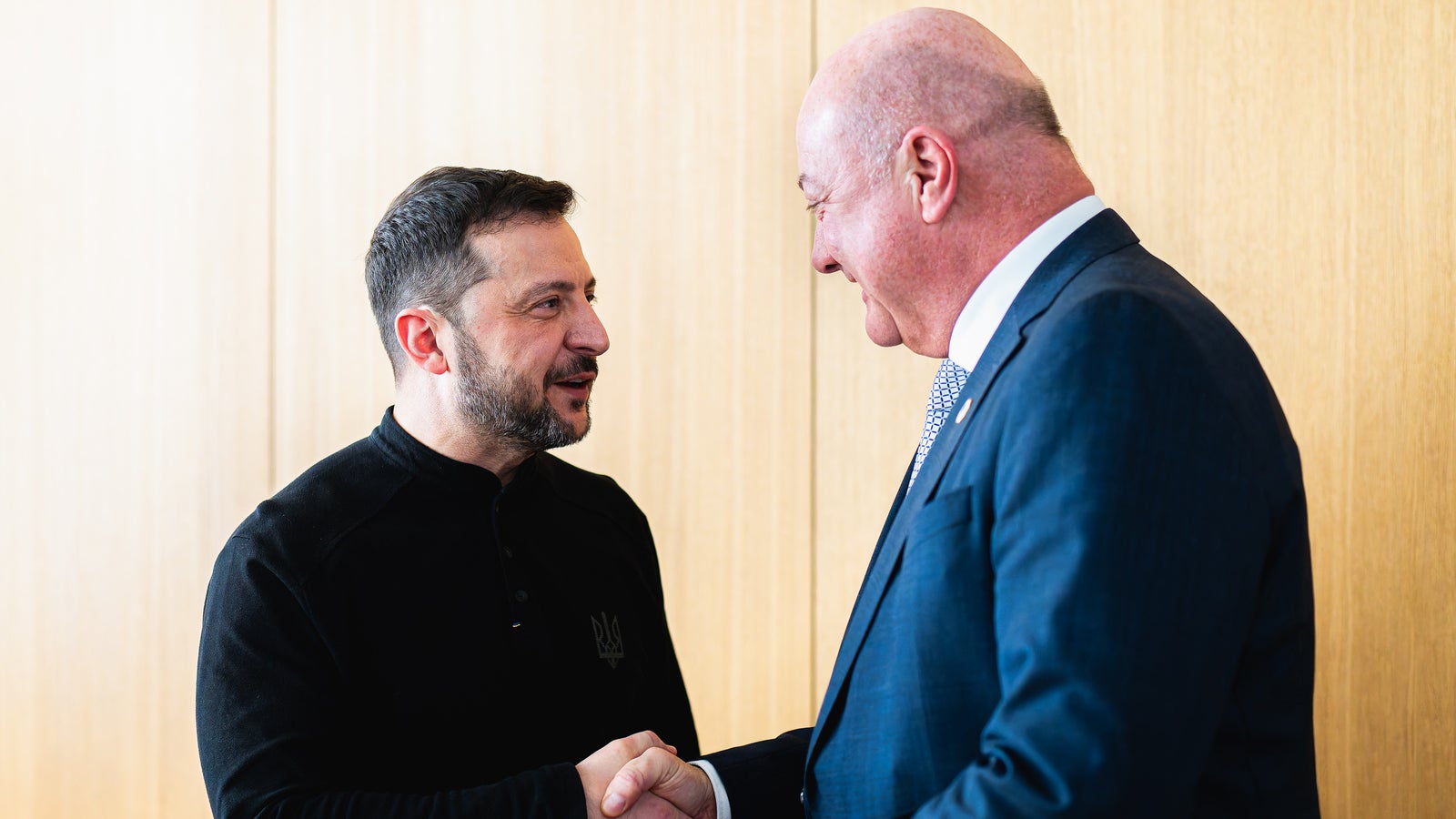 EU-Sondergipfel: Stocker trifft Selenskyj - Politik-Live