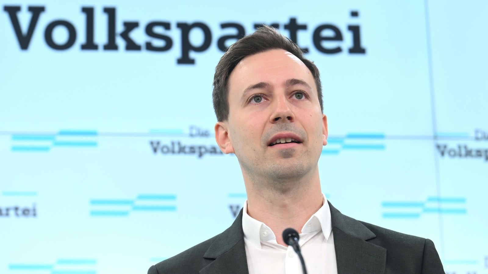 Streit um parlamentarische Anfrage: ÖVP attackiert FPÖ - Politik-Live