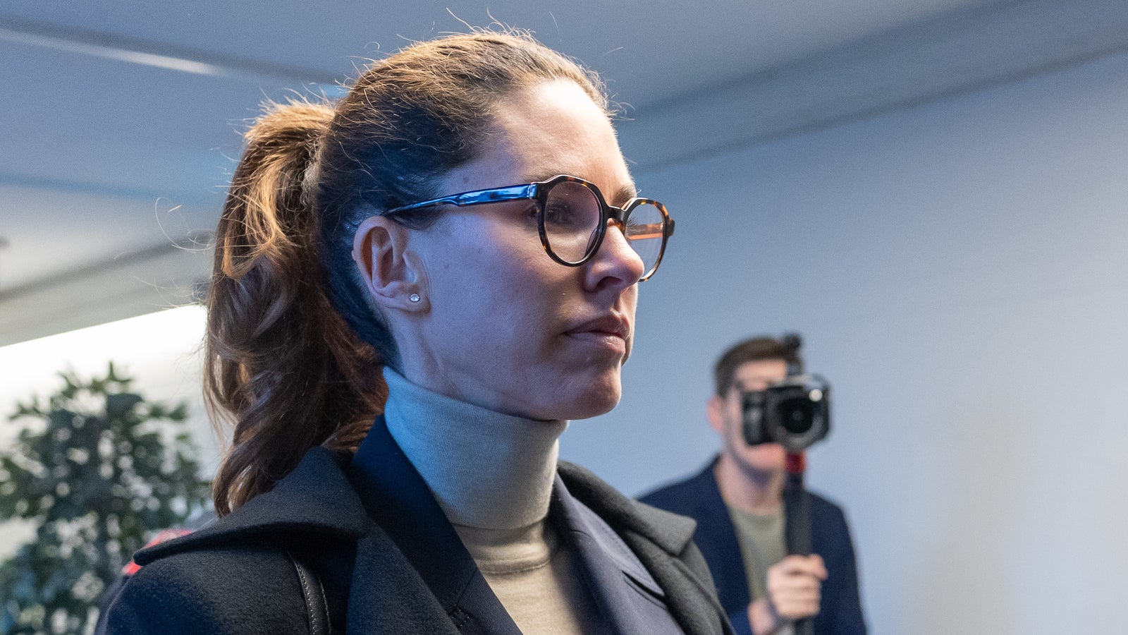 So zeigt sich Nathalie Benko vor Gericht - Business-Live