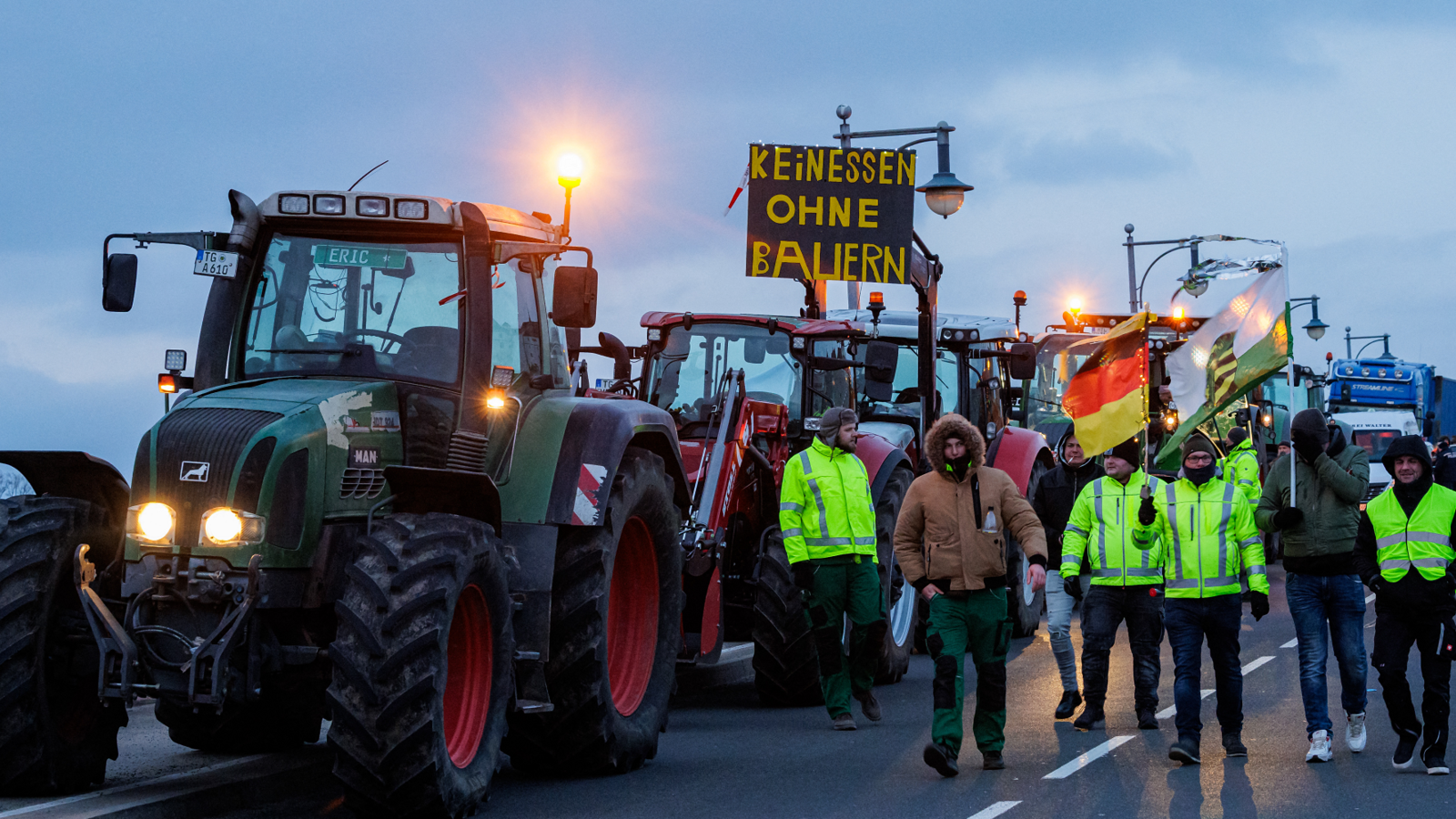Bauernproteste erschüttern Frankreich und Deutschland - oe24.at