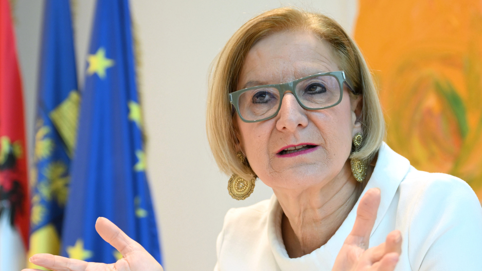 Mikl-Leitner wirft Grünen "Feldzug" gegen Pendler vor - Politik-Live