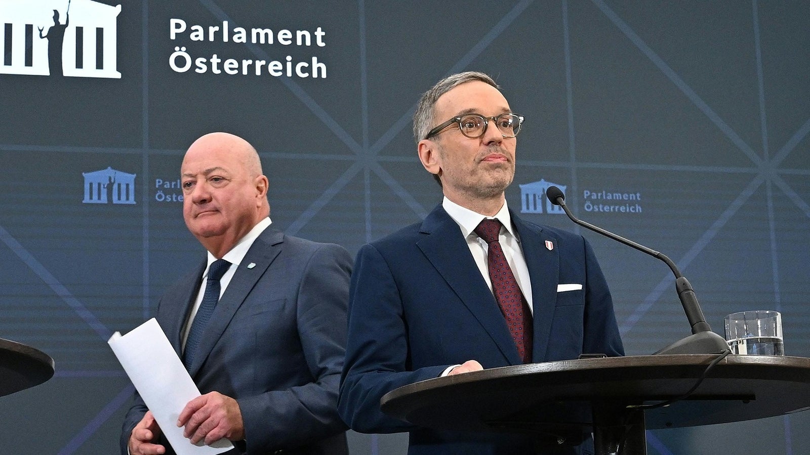 Kickl mit Asyl-Seitenhieb gegen "ÖVP-Vertreter" - Politik-Live