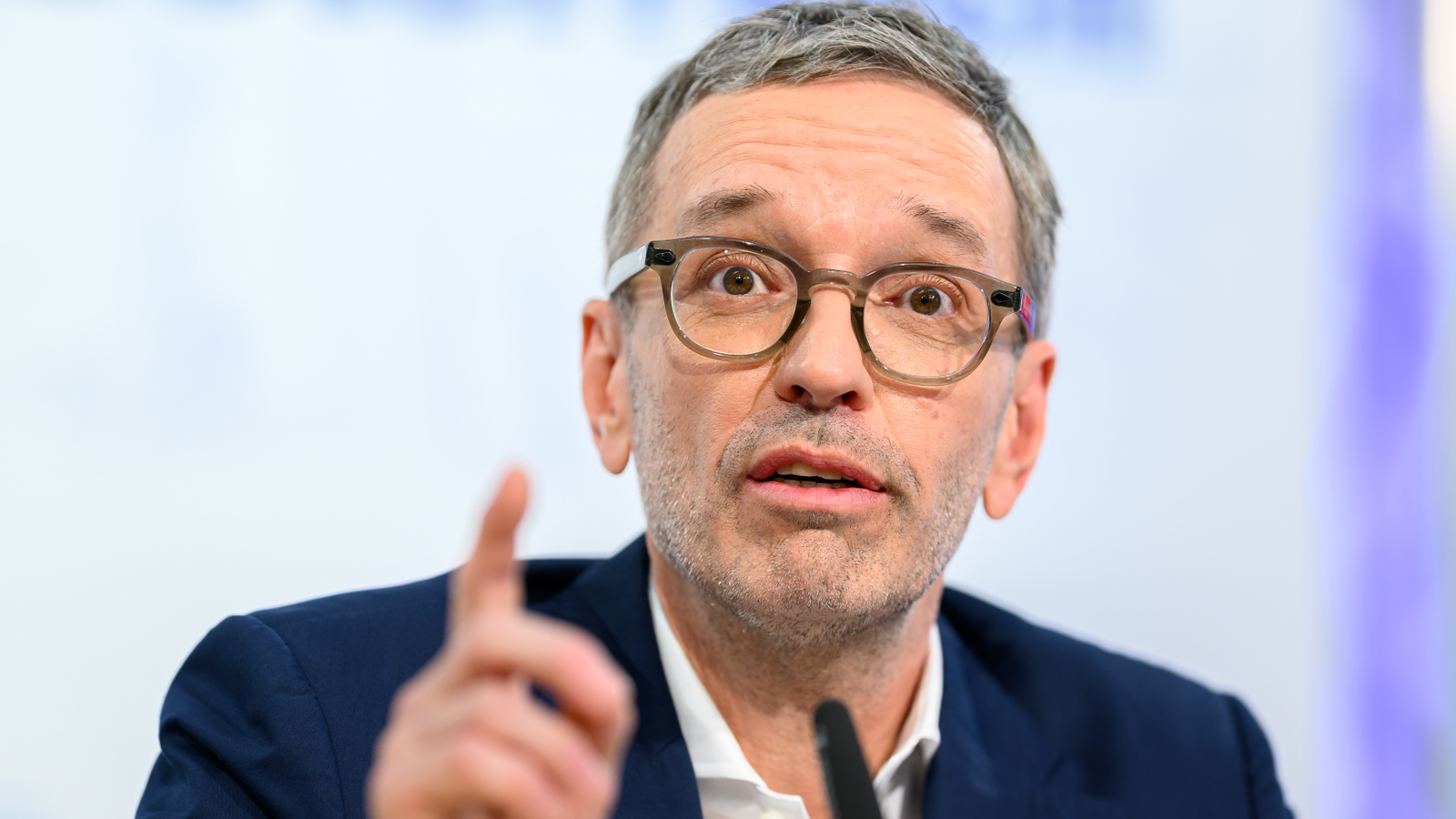 "Totale Entmündigung Österreichs" - Kickl wettert gegen WHO-Reform - Politik-Live