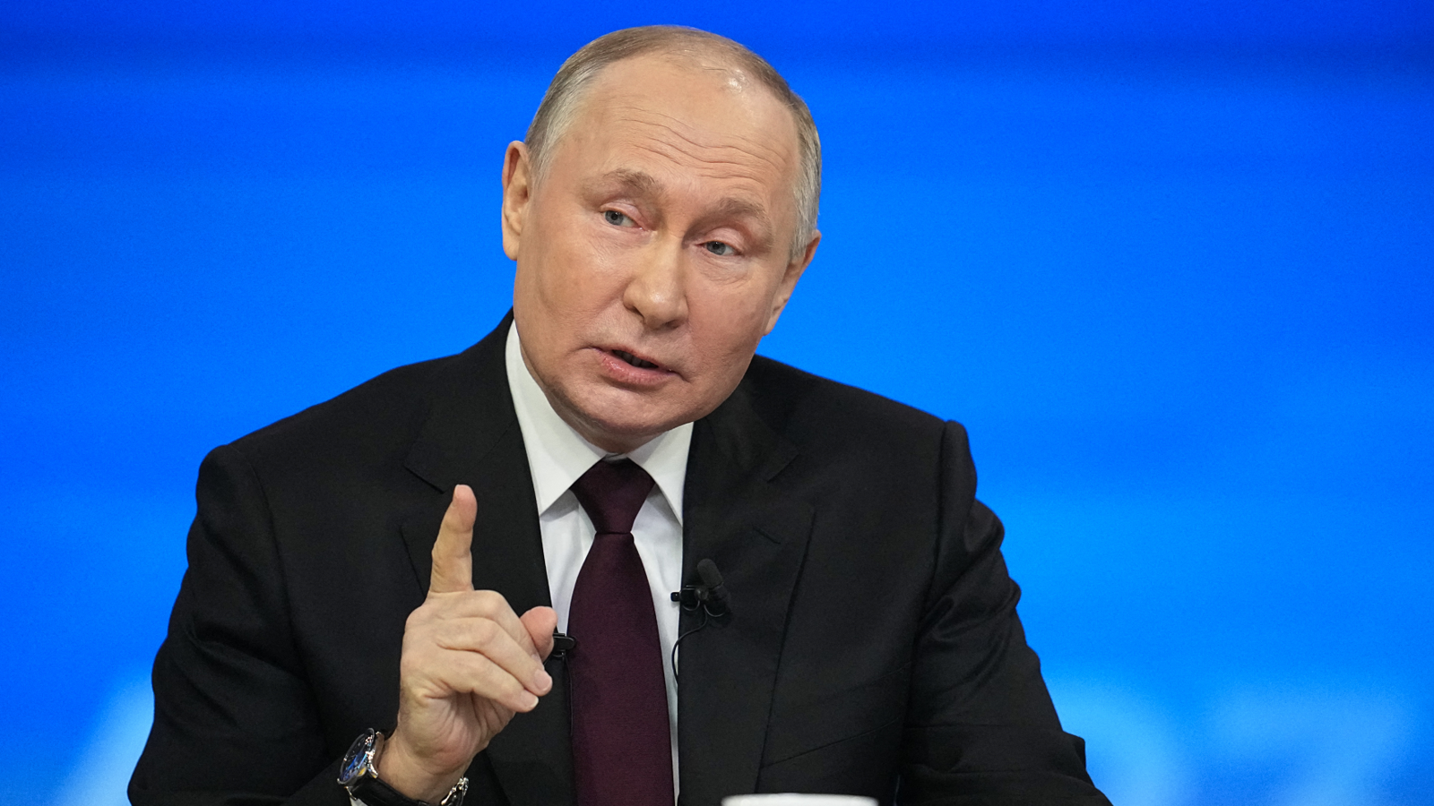 Erste Wahl-Umfrage für Putin katastrophal - oe24.at