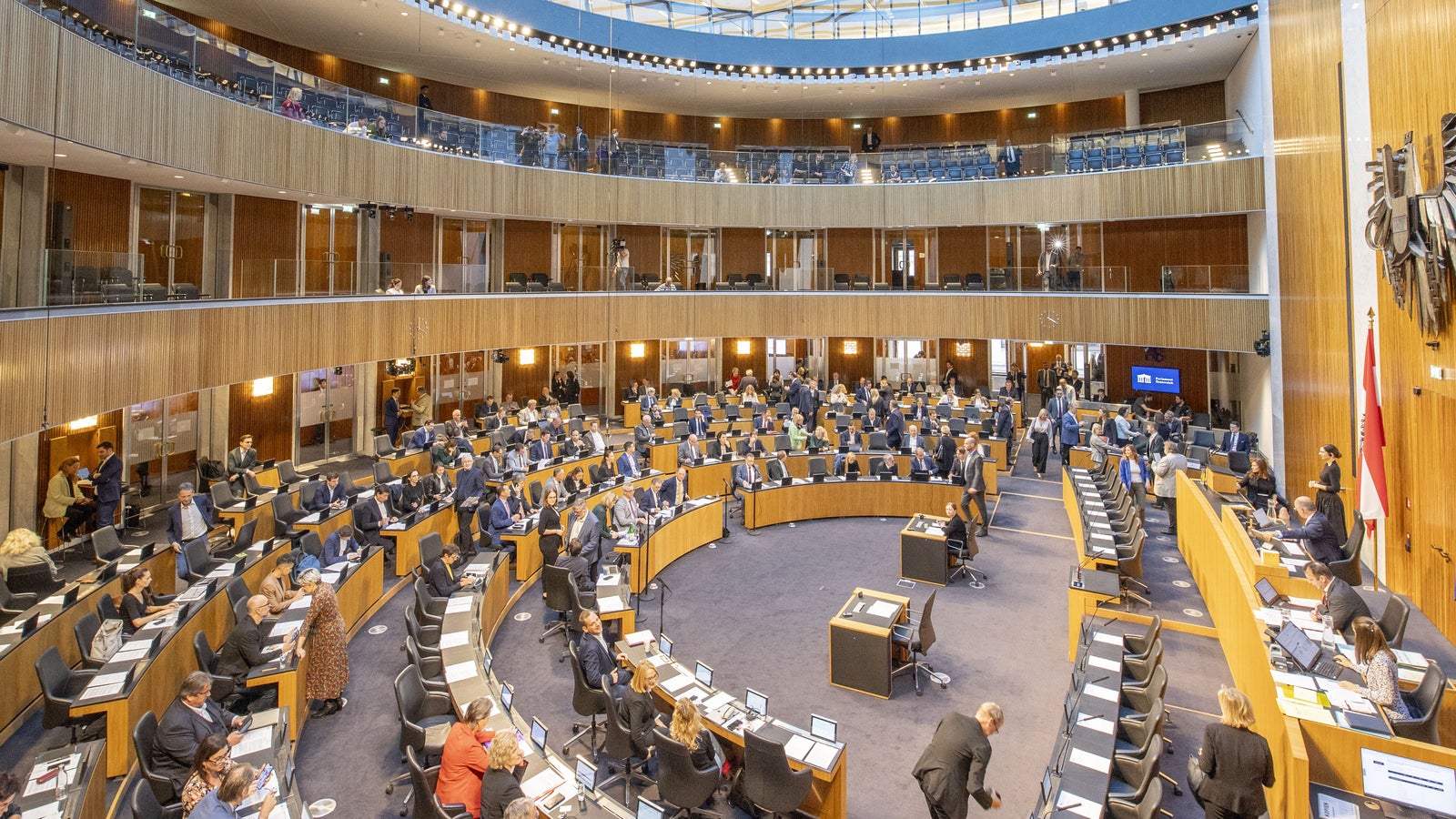 Parteienförderung: So viel cashen FPÖ, ÖVP und Co. - Politik-Live