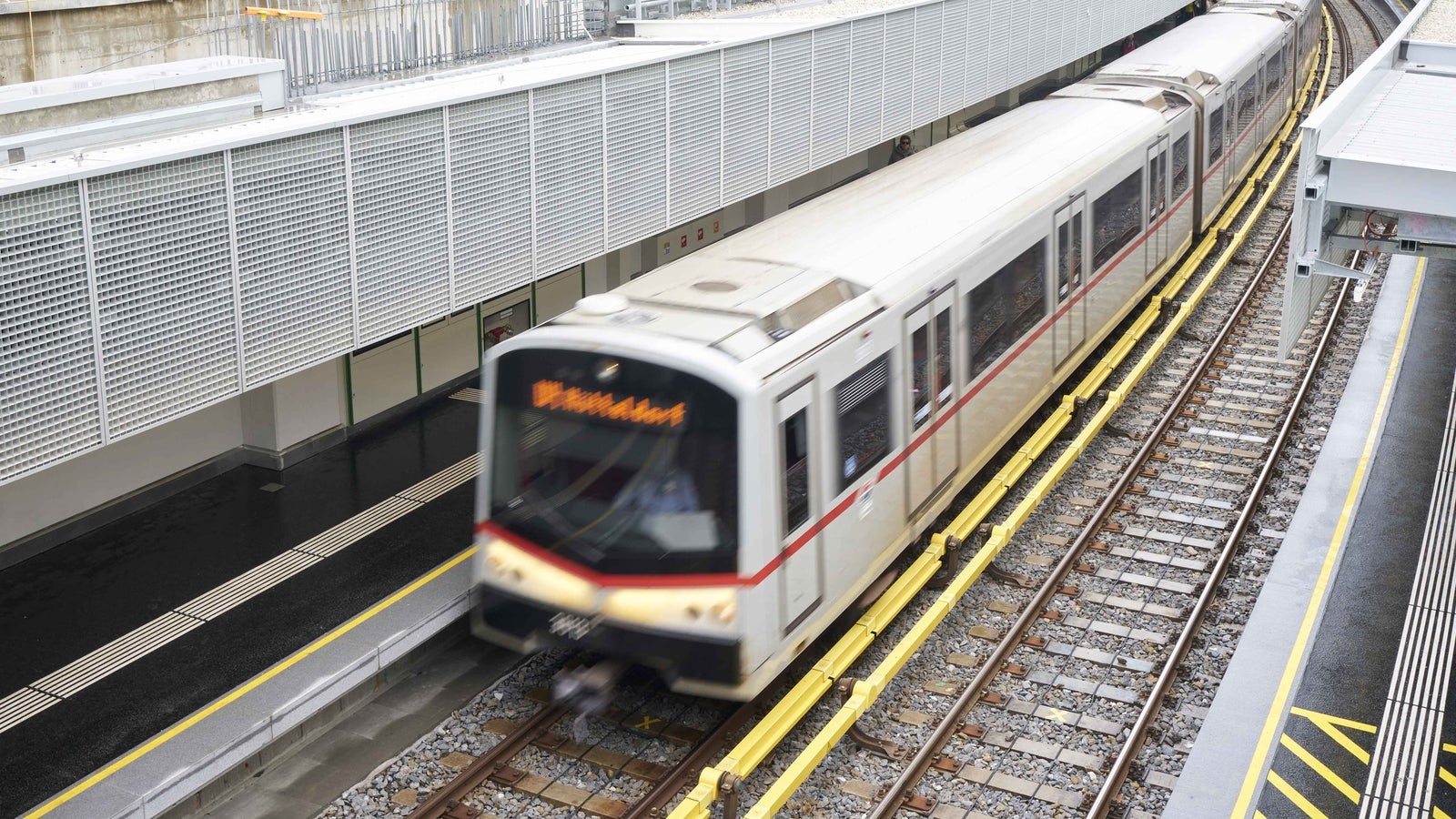 Teilsperre der U4 im Sommer - oe24.at