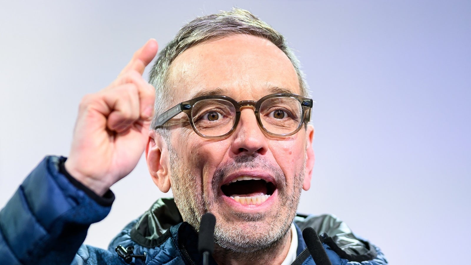 Umfrage: "Seltener Gast" Kickl bleibt die klare Nummer 1 - Politik-Live