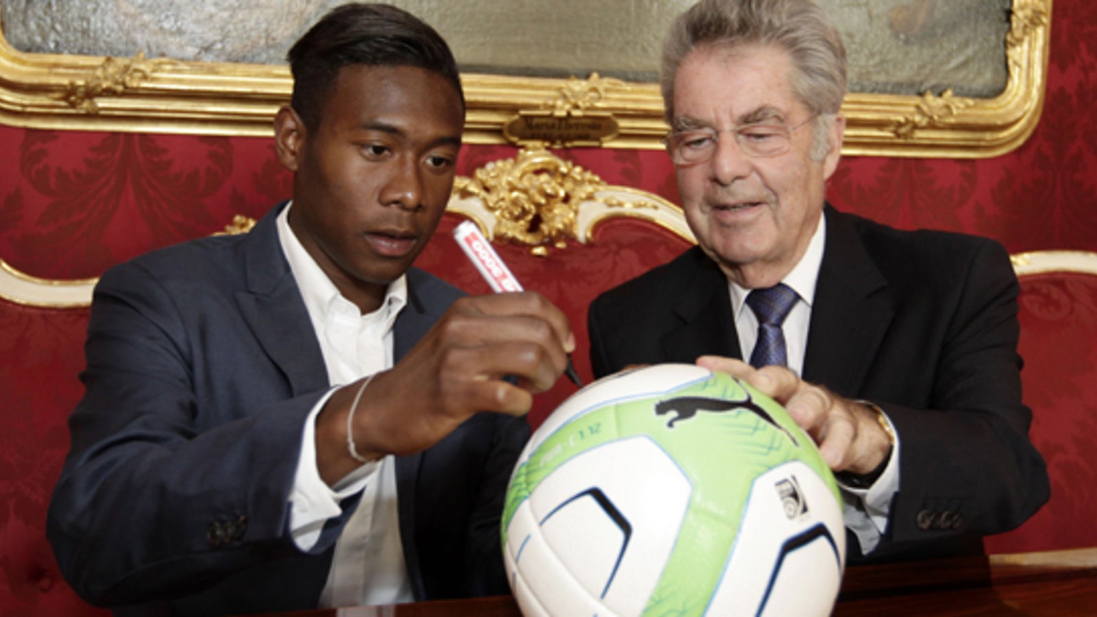 Alaba von Bundespräsident Fischer empfangen - sport24.at