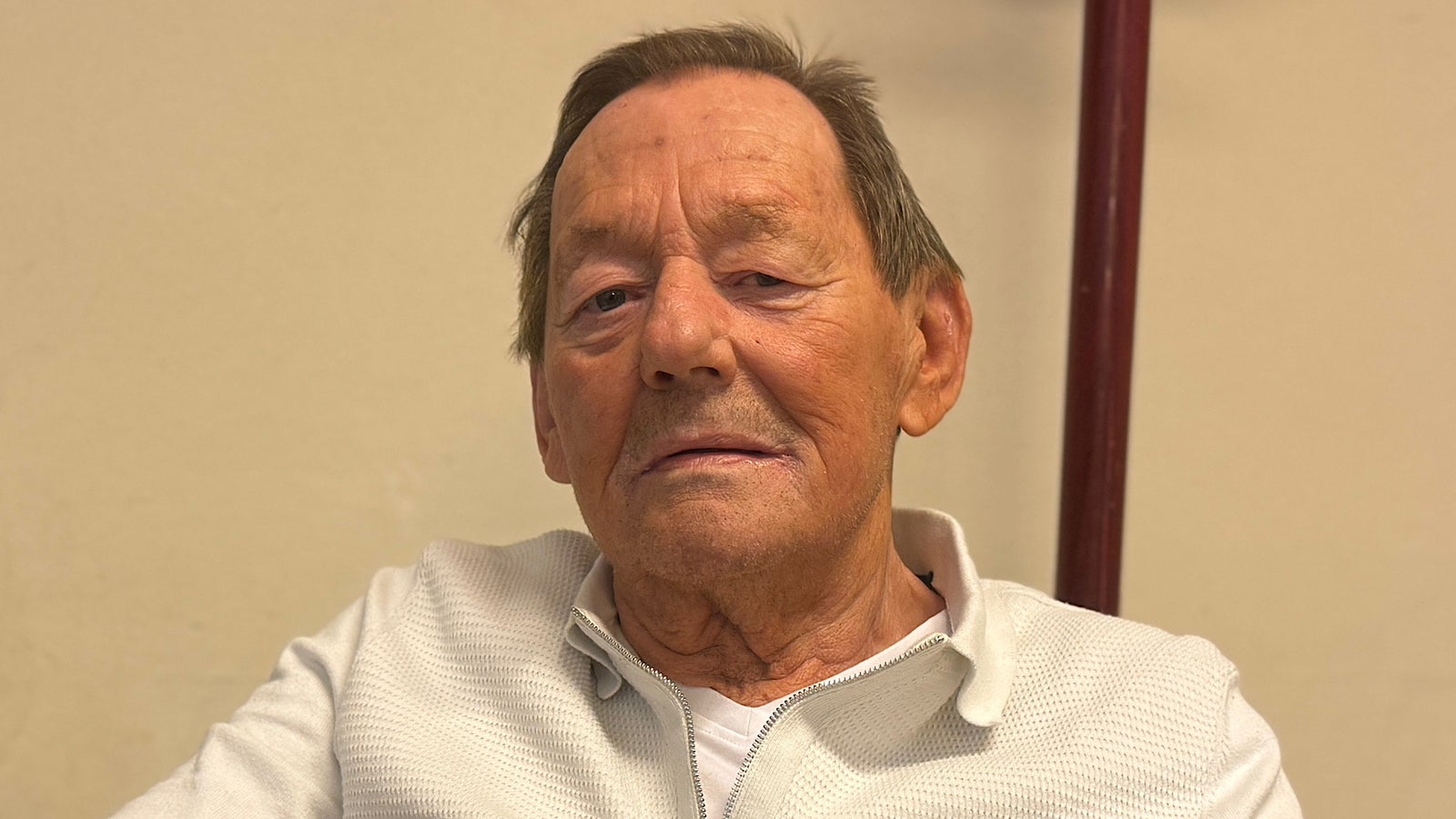 Schock: Ambros leidet unter Lähmungserscheinungen - stars24