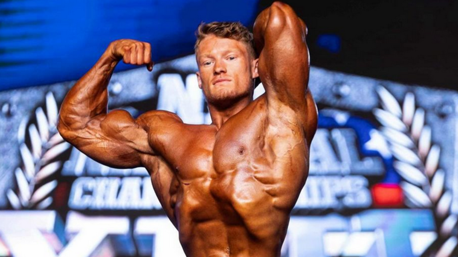 Bodybuilder (19) knackte uralt-Rekord von Arnold Schwarzenegger - oe24.at