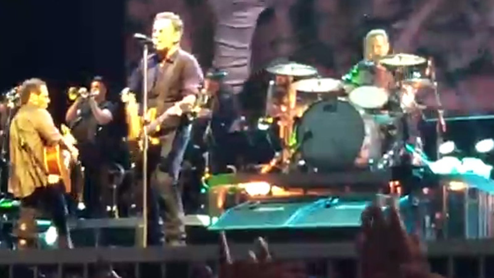 Bruce Springsteen: "Born in the USA" live in Wien - oe24.tv