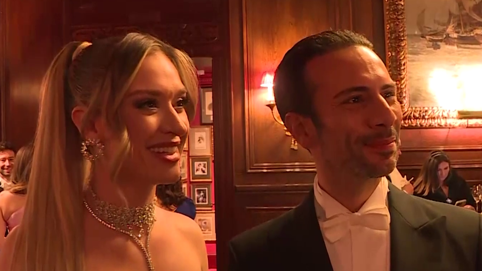 So glamourös ist der Opernball 2025 | Corinna Kamper & Danilo Campisi ...