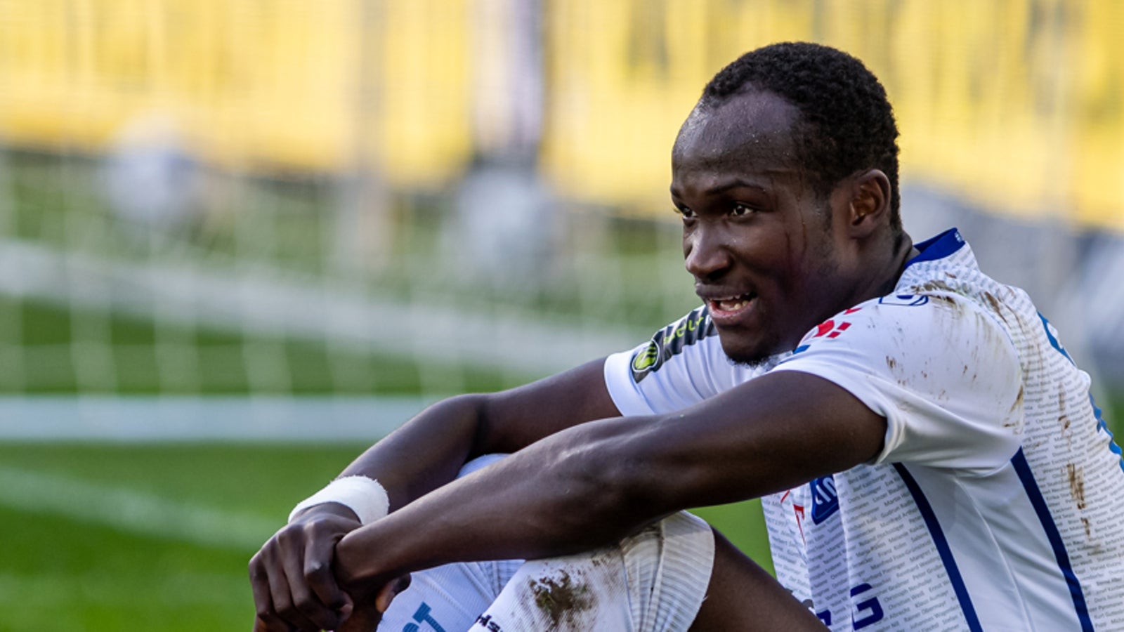 Ex-Linz-Profi Raphael Dwamena bricht am Platz zusammen - tot - sport24.at