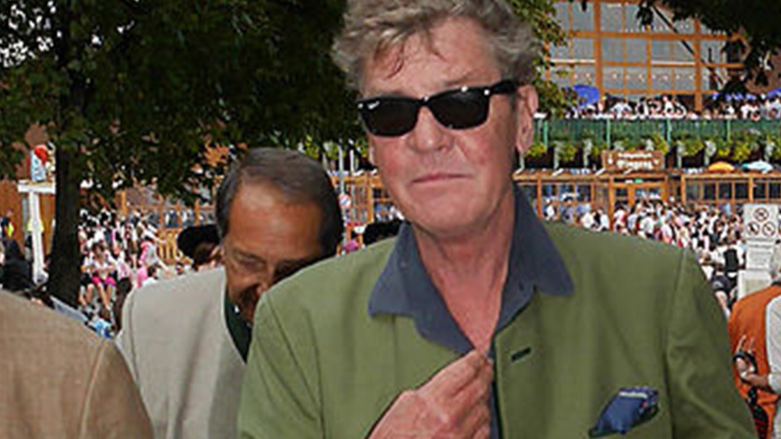 Ernst August: Nach Spitals-Drama mit Rollator durch Madrid - stars24