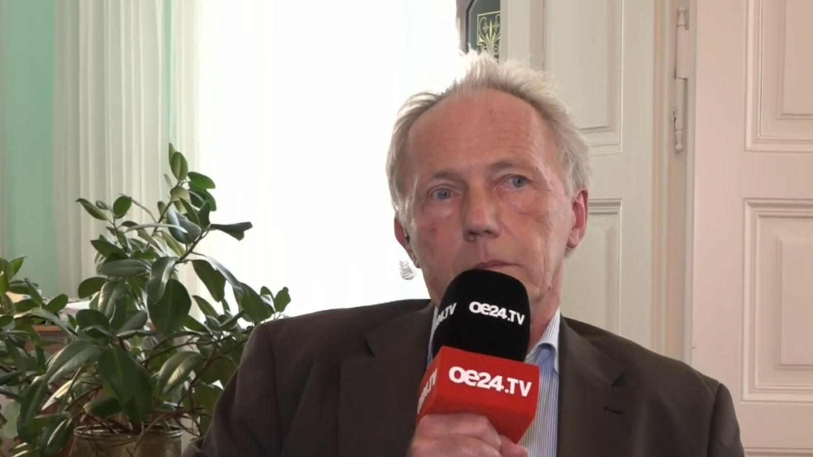 Fellner! LIVE: MFG-Chef Brunner im Interview - oe24.tv