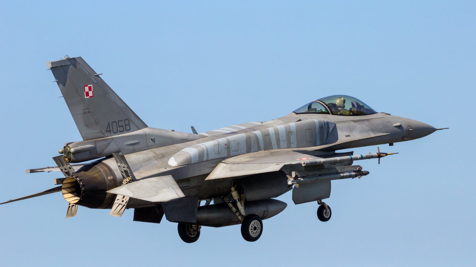 Luftalarm in der Ukraine: Polen schickt Jets - oe24.at