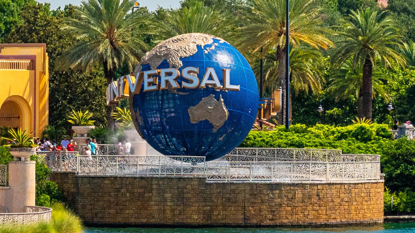 Universal Studios eröffnen ersten Park in Europa - oe24.at