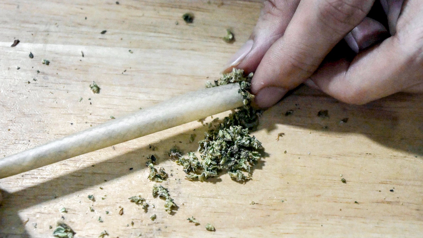 Zwei Afghanen verkauften 240 Joints und 2,4 Kilo Cannabis - oe24.at