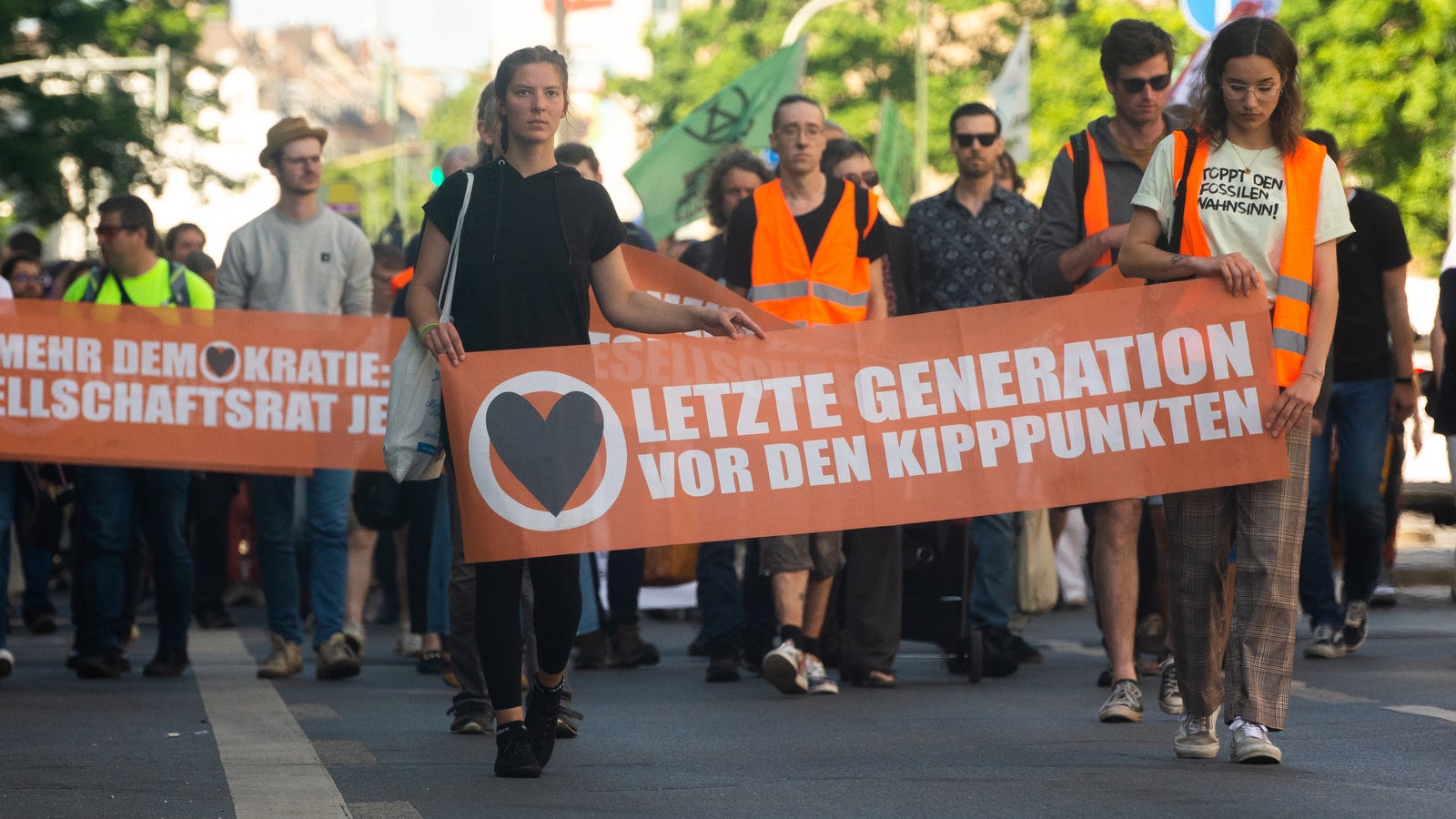 Klima-Kleber drehen jetzt einen Kinofilm - oe24.at