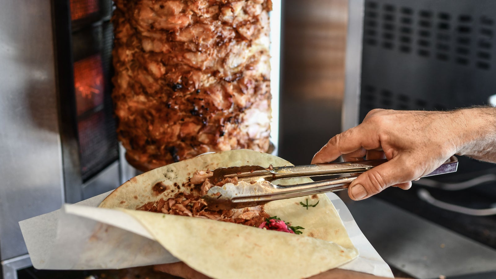Schock! Kebab-Stand explodiert - oe24.at
