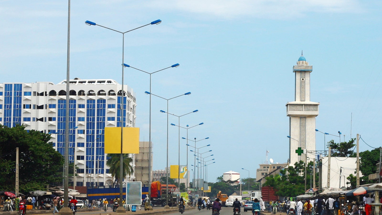 Benin wählt nach vereiteltem Putsch neues Parlament - oe24.at