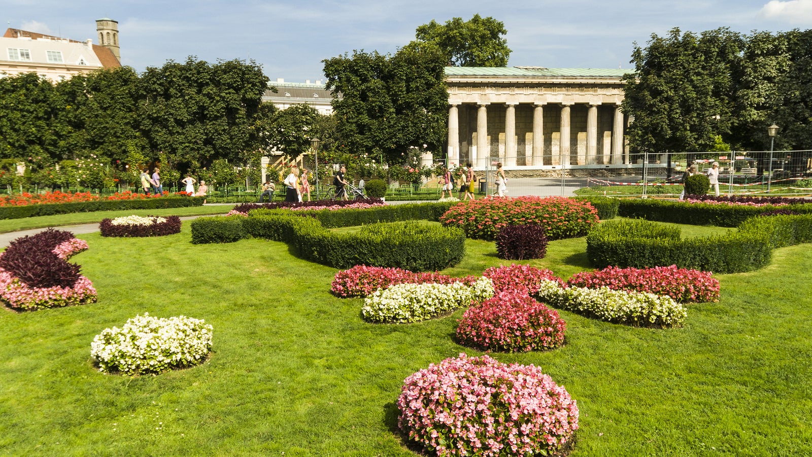 Aufreger: Keiner will Beleuchtung für Volksgarten bezahlen - oe24.at