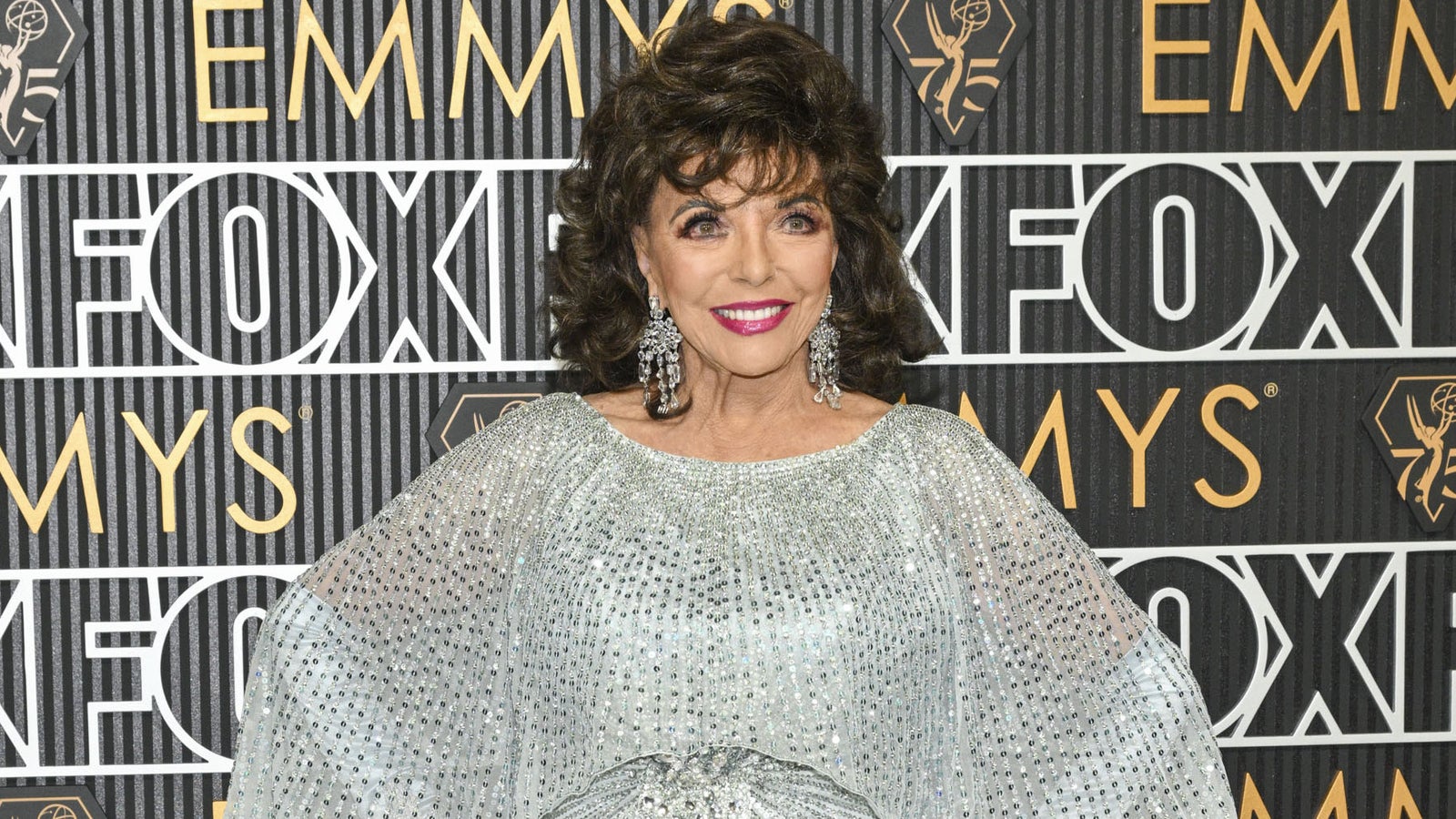 Mit 92 Jahren: Joan Collins zeigt ihren heißen Beach-Body - madonna24.at