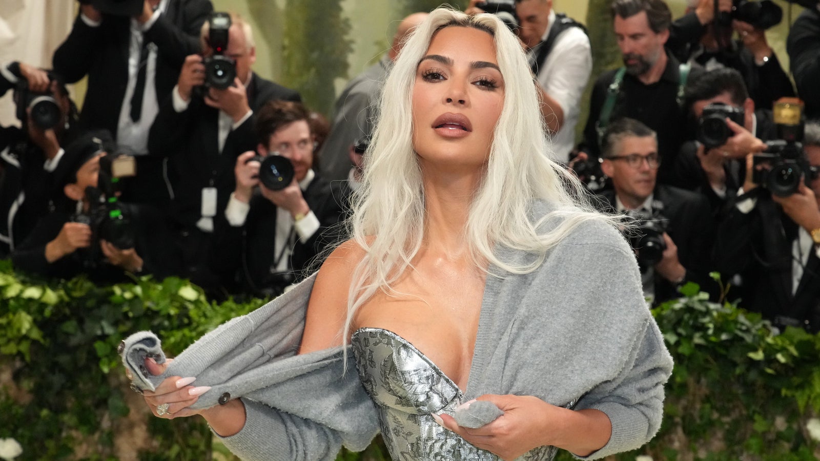 Met Gala 2026: Der Dresscode für die "Mode-Oscars" steht fest & es ...