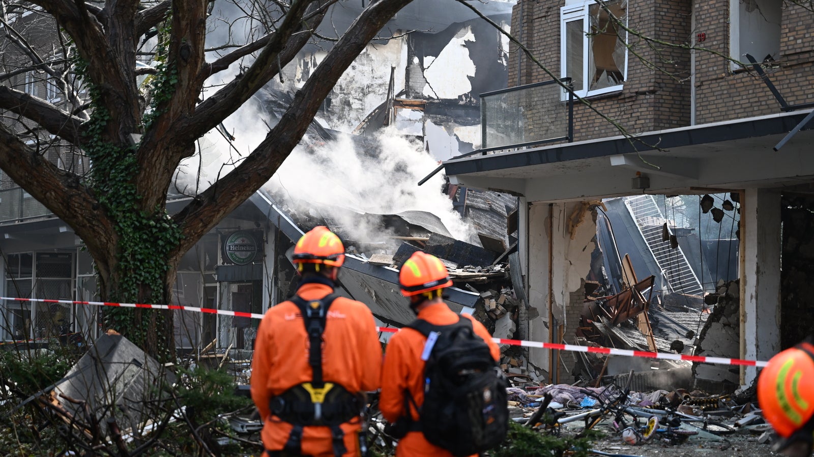 Drei Festnahmen nach Explosionen in Den Haag - oe24.at