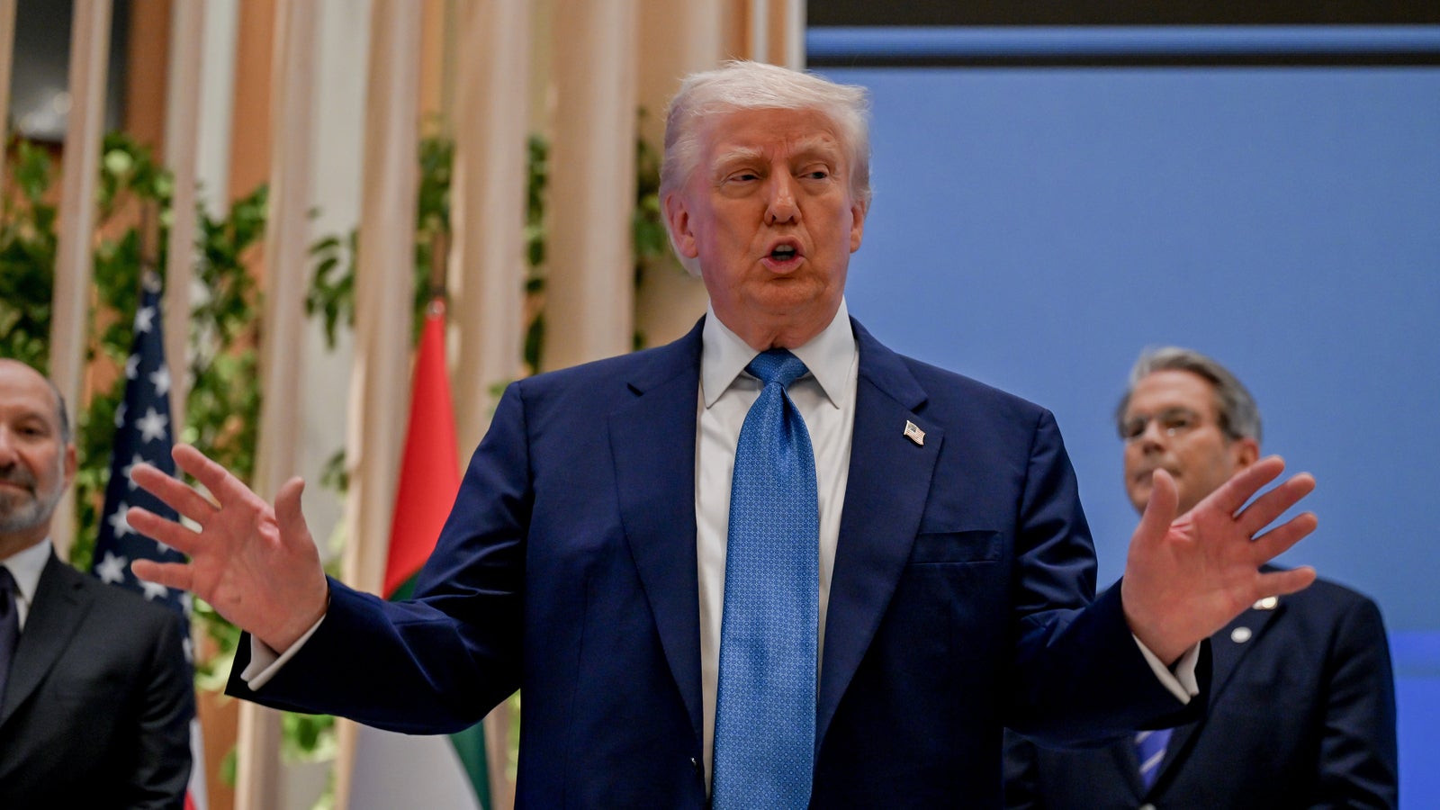 Handy von Trump-Vertrauter im Weißen Haus gehackt - oe24.at