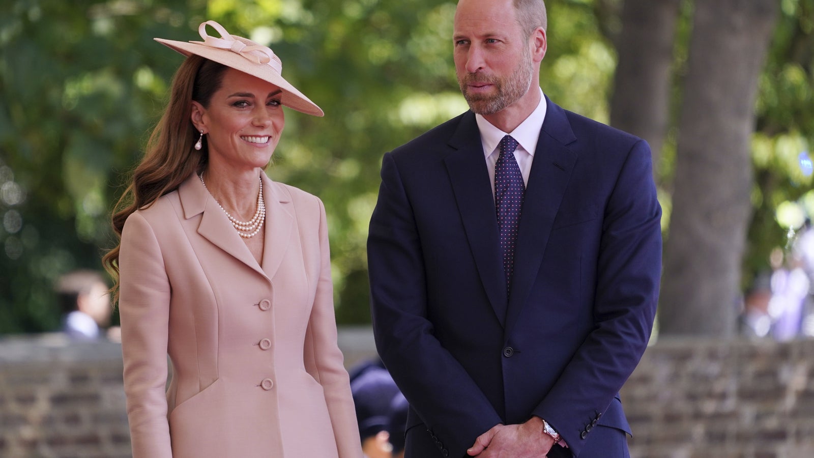 Royal-Umfrage schockt: William und Kate ganz oben – Harry, Meghan und Andrew am Boden - stars24