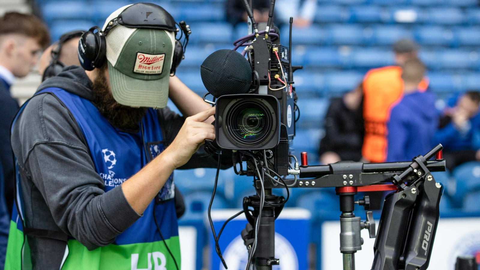 TV-Beben! Streaming-Riese sichert sich Champions-League-Rechte - sport24.at