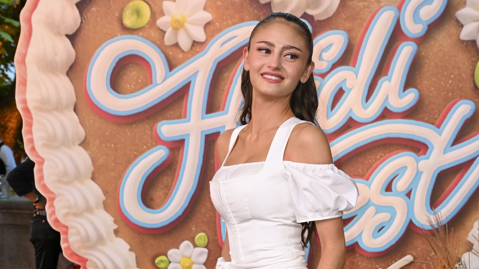 "HeidiFest": Leni Klum sorgt im Hochzeits-Dirndl für Aufsehen - madonna24.at