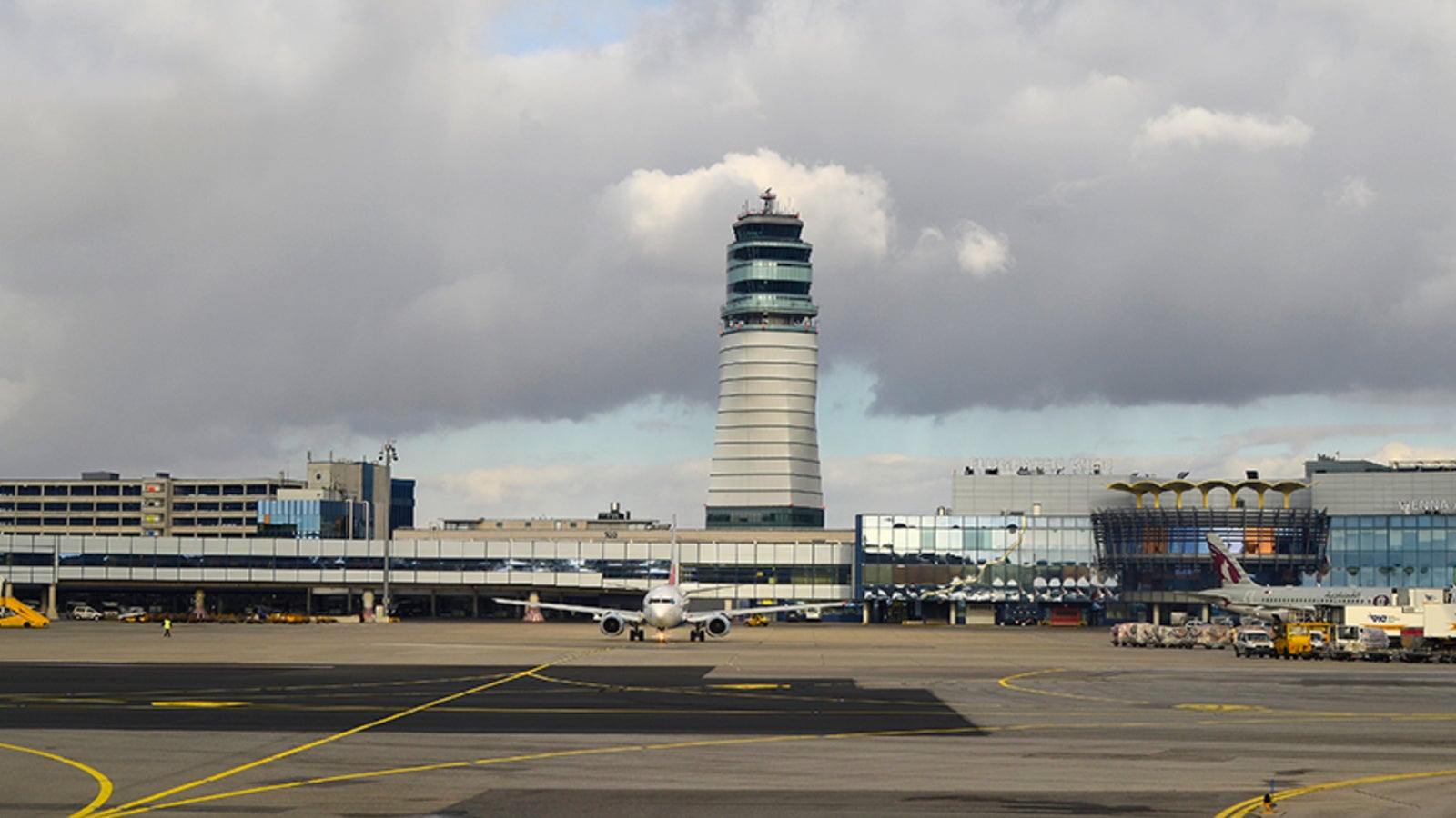 Flughafen Wien-Architekt Franz Fehringer gestorben - oe24.at